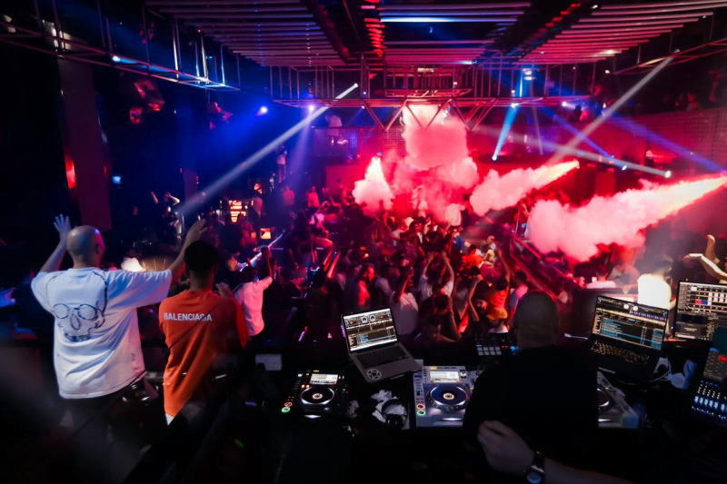 Top 10 Bars & Nightclubs in Business Bay - Dubai Things